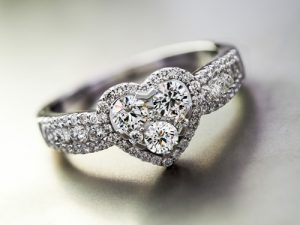 Im Juli: Diamant-Spezial mit Annette und neue Sendeformate bei Juwelo ...